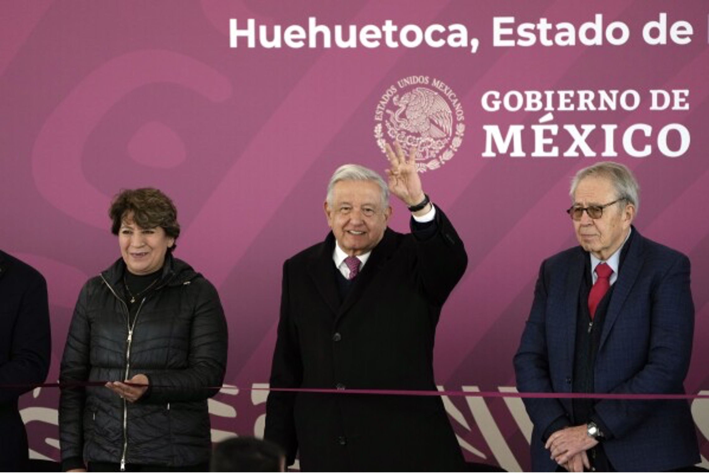 Mexican president inaugurates centralized ‘super pharmacy’ - Sol Mexico ...